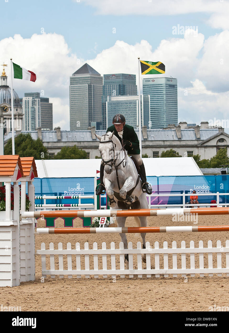 Show jumping in Greenwich Park London with canary Wharf in background ...