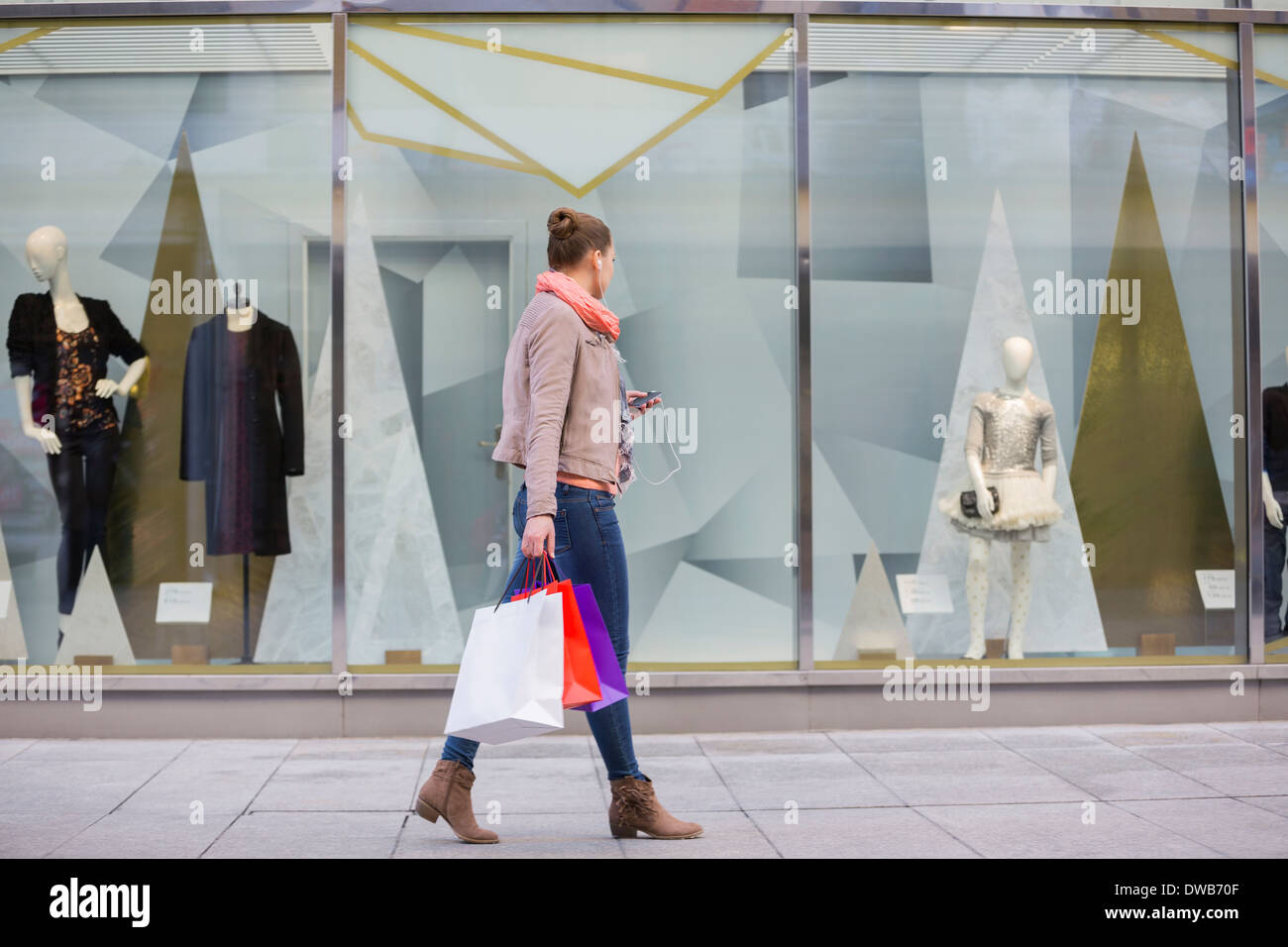 Full profile shot hi-res stock photography and images - Alamy