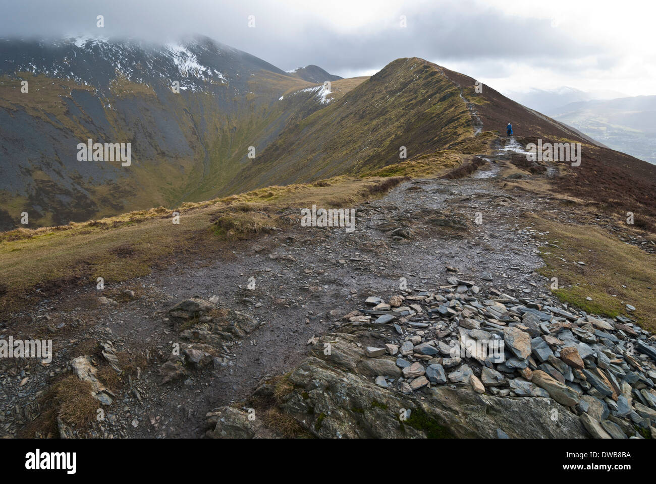 Lake District fells ridge walk, Longside Edge, leading up to Carlside ...