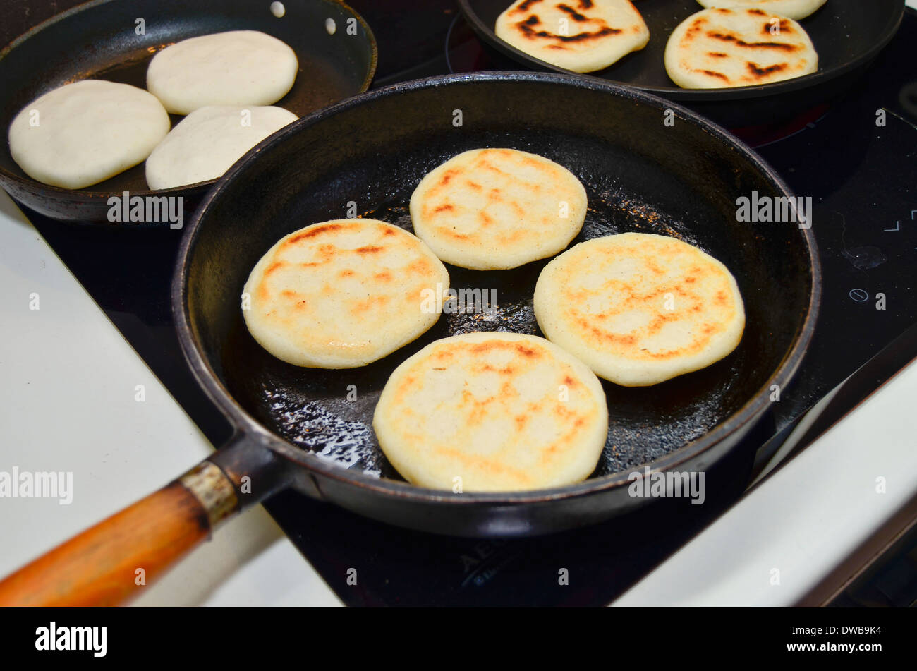 Arepa cooking hi-res stock photography and images - Alamy
