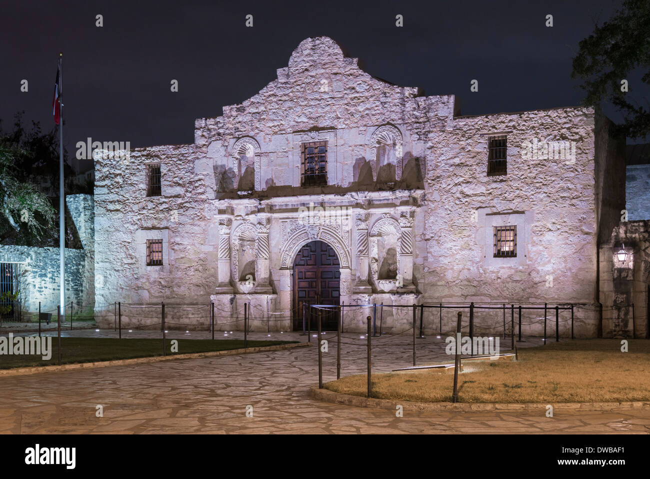 Alamo mission museum hi-res stock photography and images - Alamy