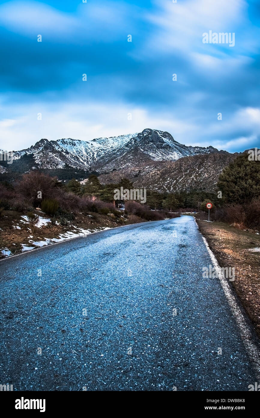 Road beautiful snowy mountains hi-res stock photography and images - Alamy