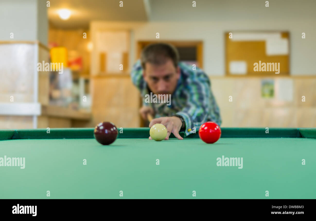 Snooker stick hi-res stock photography and images - Alamy