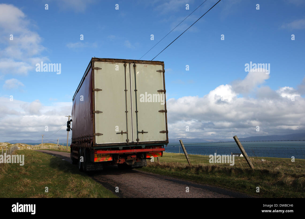 Huge lorry hi-res stock photography and images - Alamy