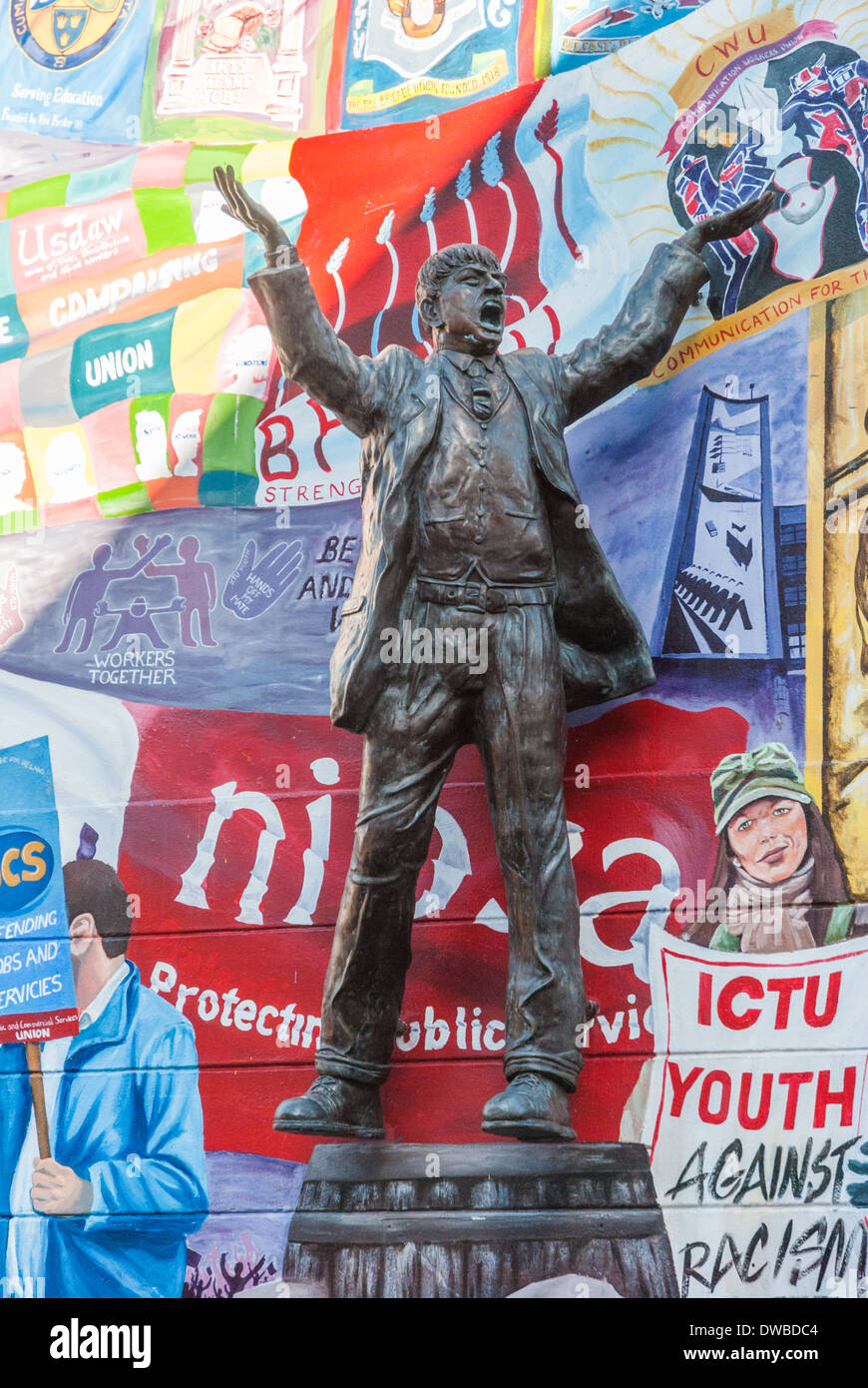 Irish Congress of Trade Unions statue and mural in Belfast Stock Photo ...
