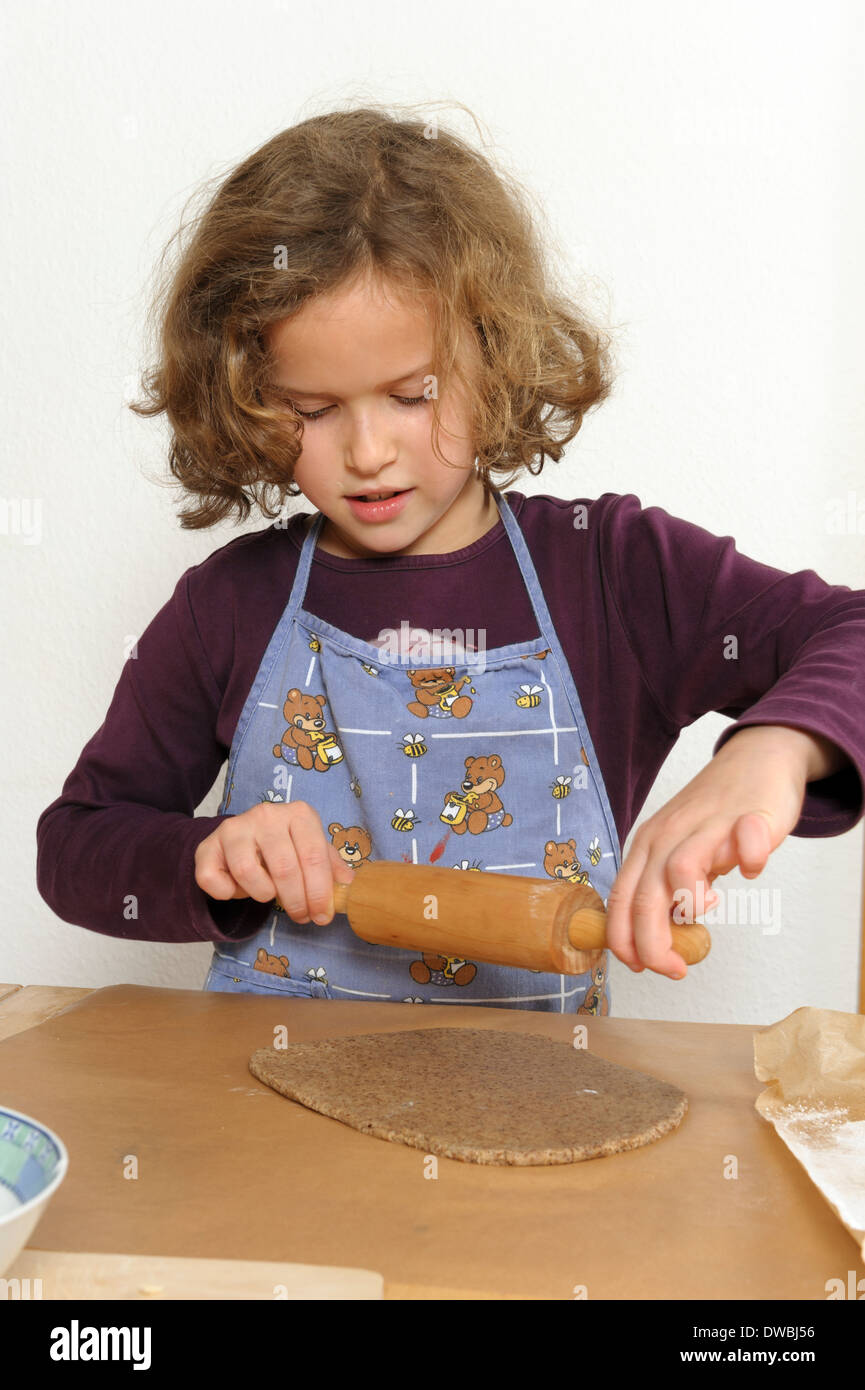 Girl holding homemade star hi-res stock photography and images - Alamy