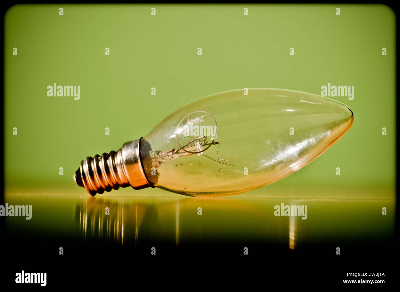 Light bulb turned off hi-res stock photography and images - Alamy