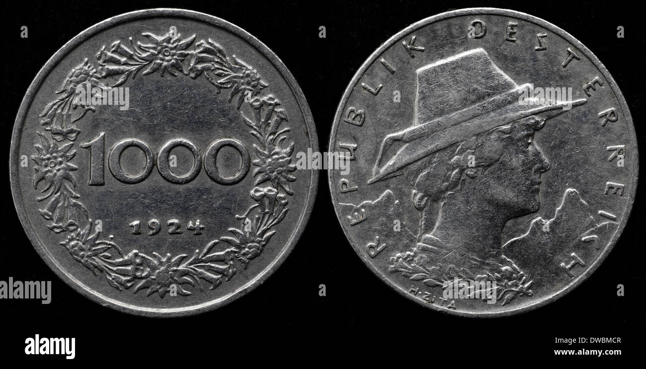 Vintage european woman 1920s hi-res stock photography and images - Alamy