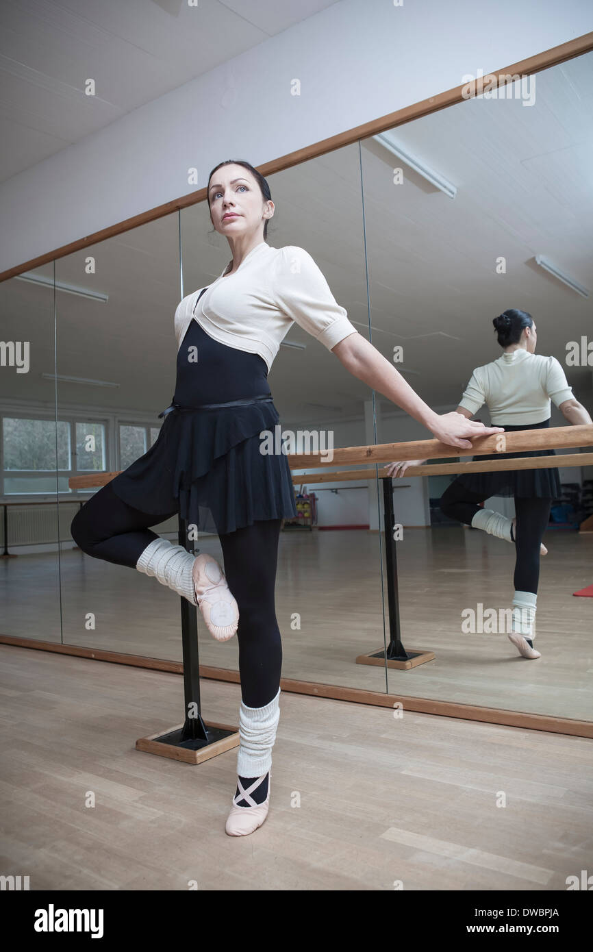 Germany, Bavaria, female ballet dancer at a rehearsal Stock Photo - Alamy