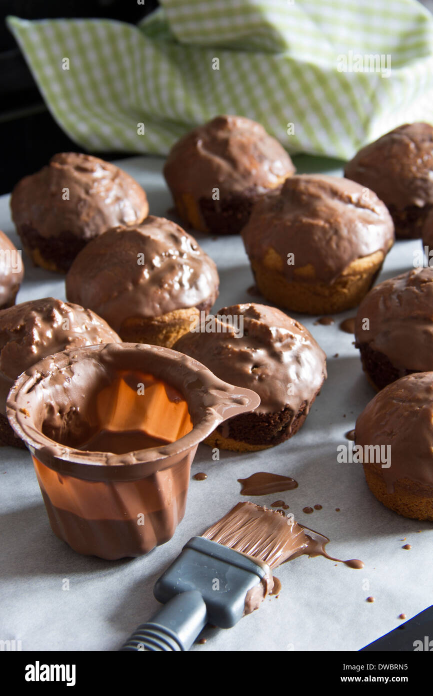Pastry brush and chocolate icing hi-res stock photography and images ...