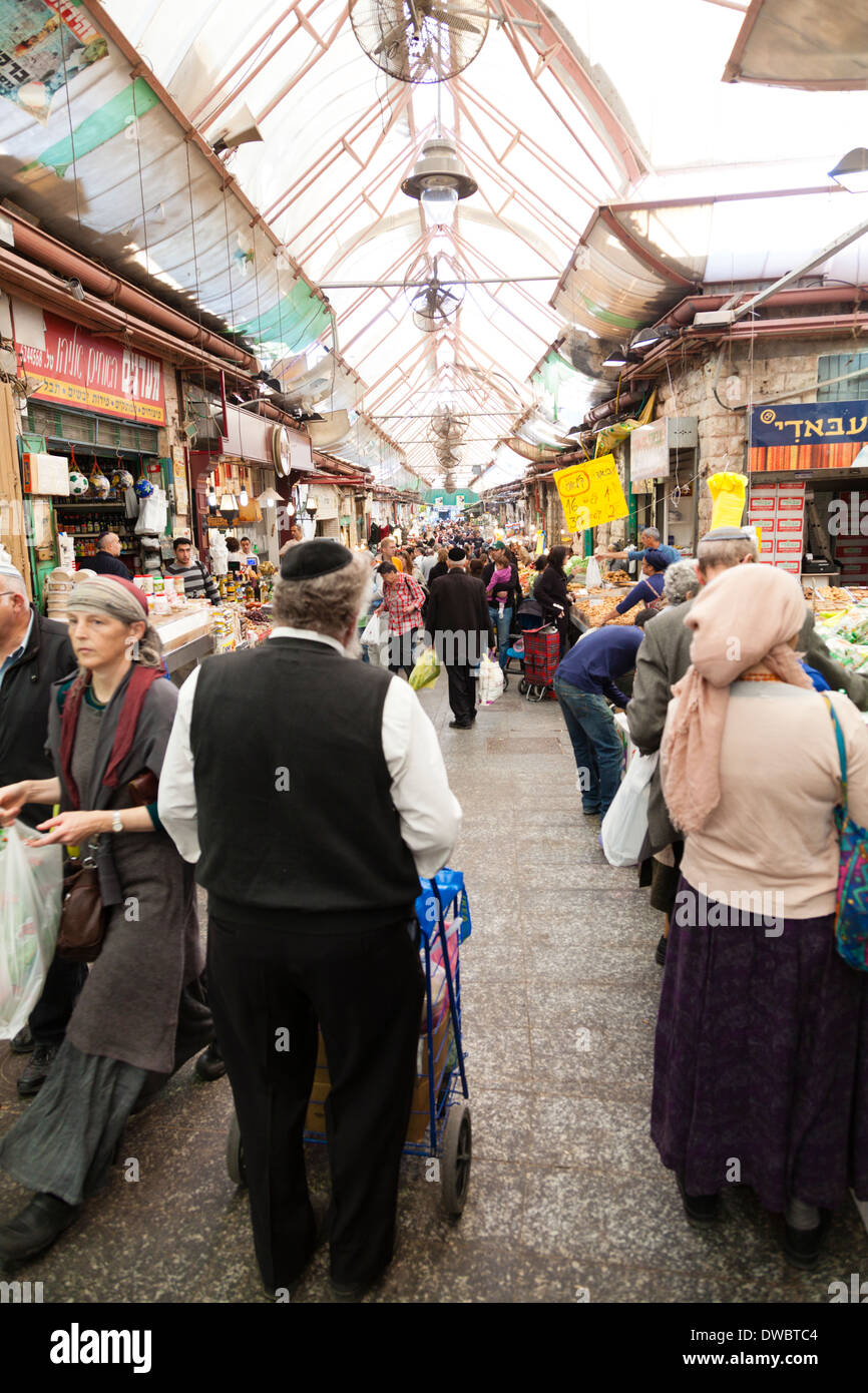 Jerusalem food market hi-res stock photography and images - Alamy