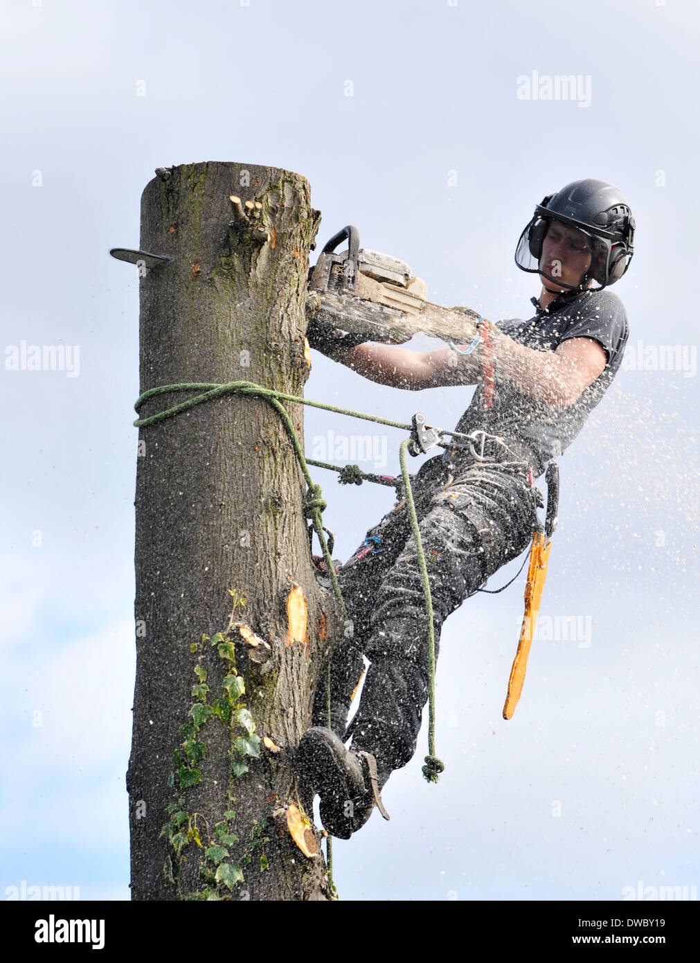 Work at height hi-res stock photography and images - Alamy