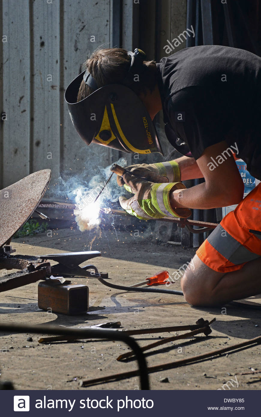 Person Welding High Resolution Stock Photography and Images - Alamy