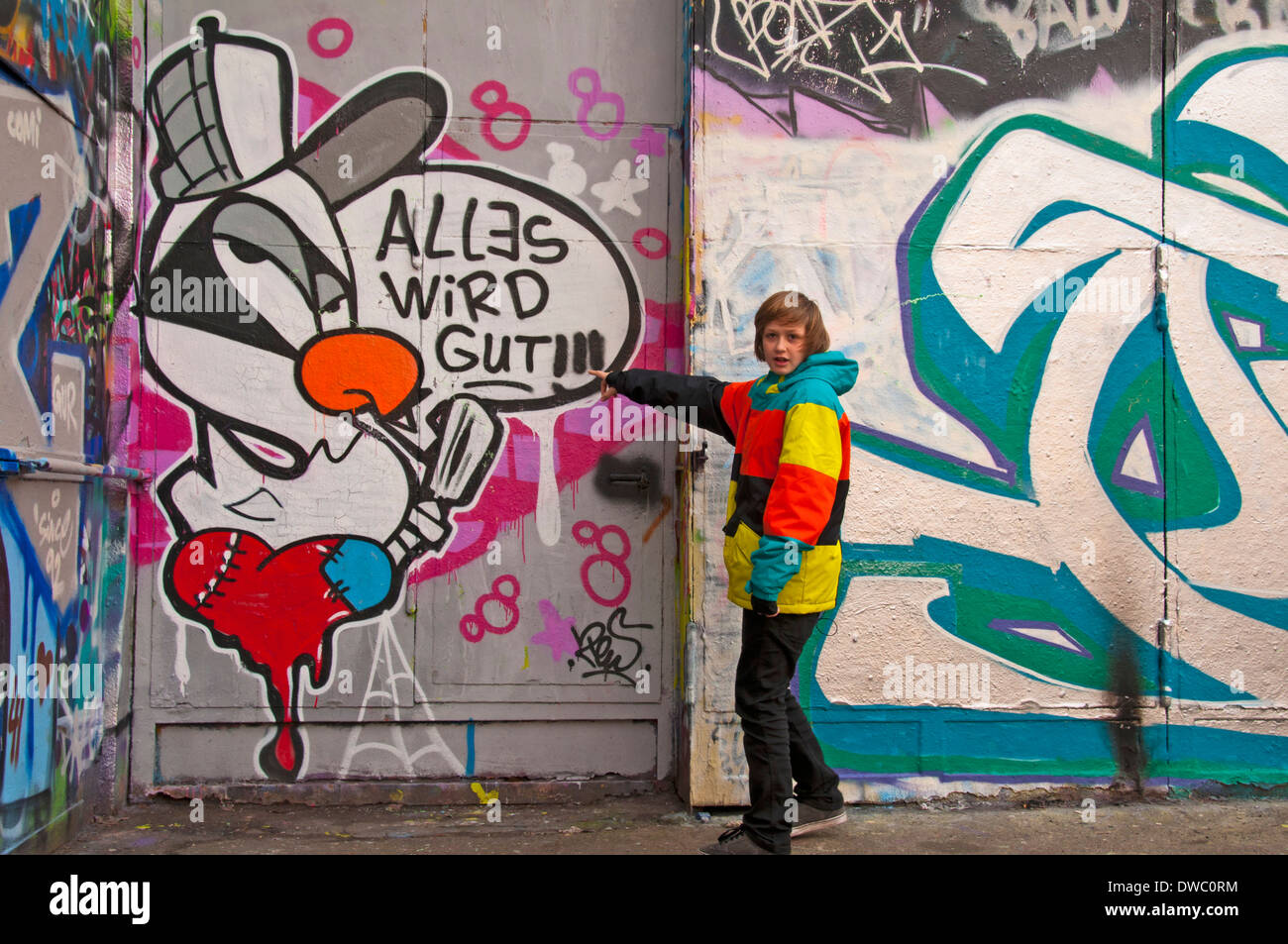 Graffiti saying hi-res stock photography and images - Alamy