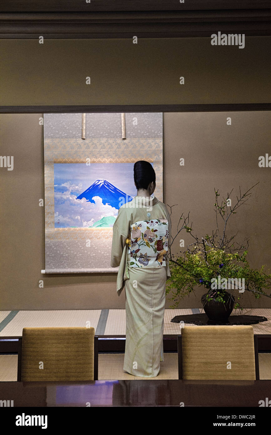 Ryotei hi-res stock photography and images - Alamy