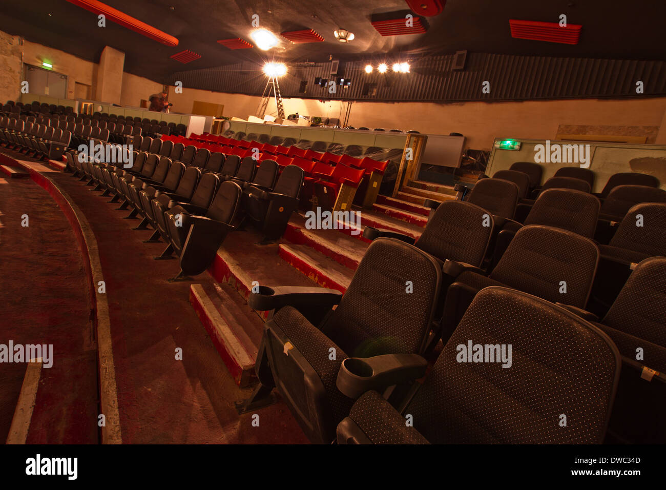 Cinema audience hi-res stock photography and images - Alamy