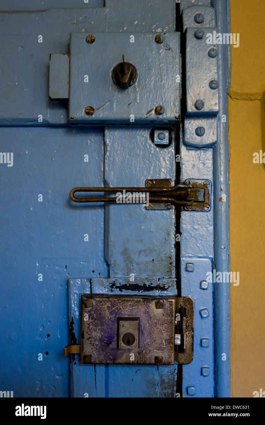 Door bolt latch hi-res stock photography and images - Alamy