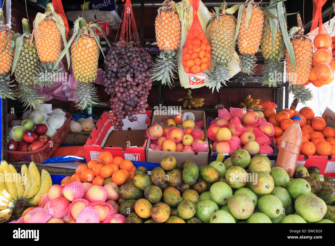 Sri Lanka; Kandy; market, fruit stand Stock Photo - Alamy
