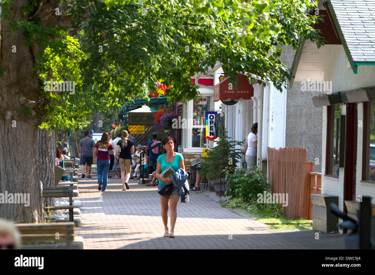 Tourists at Waterton Park townsite in Waterton Lakes National Park ...