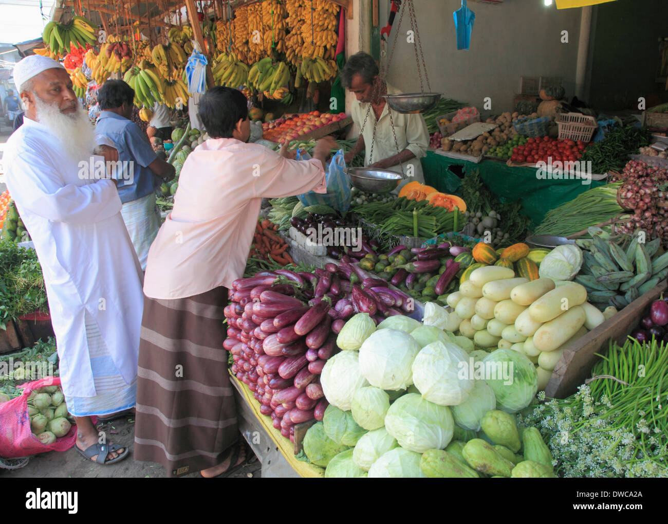 Sri Lanka; Kandy; market, vegetables, people Stock Photo - Alamy
