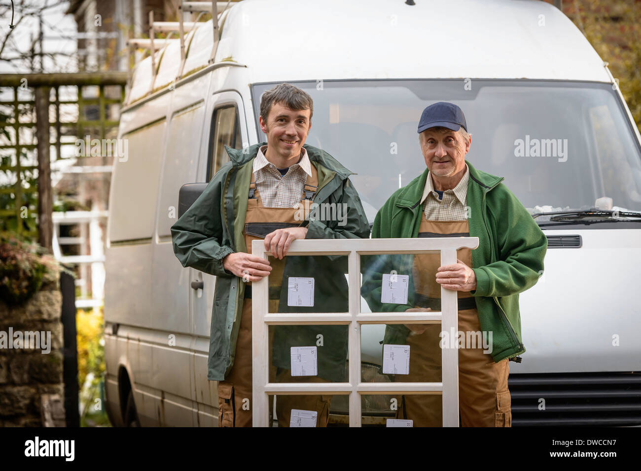 Builder installation hi-res stock photography and images - Alamy