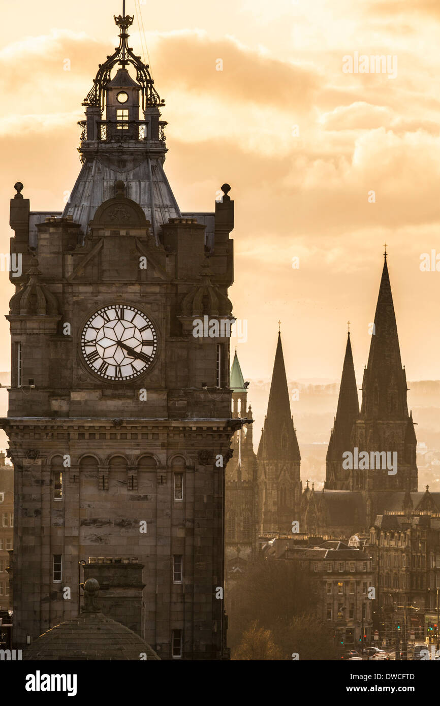 Scottish clock towers hi-res stock photography and images - Alamy