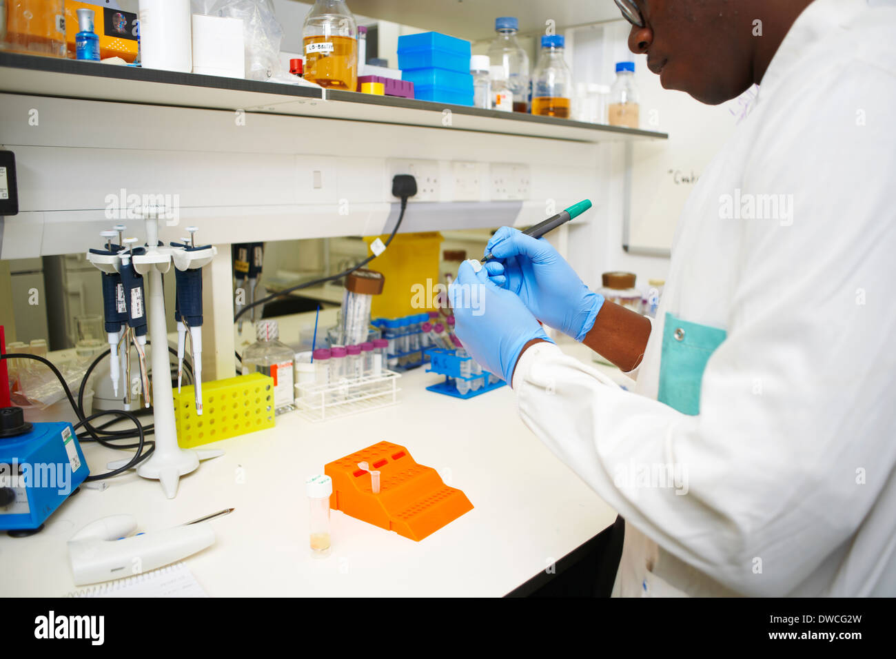 Test tube holder hi-res stock photography and images - Alamy