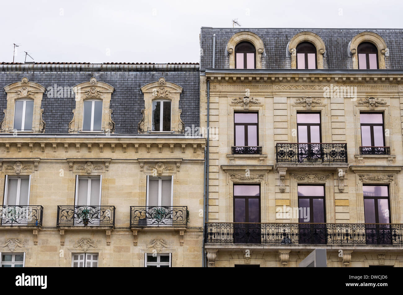 Traditional buildings in Bordeaux city center. France Stock Photo - Alamy