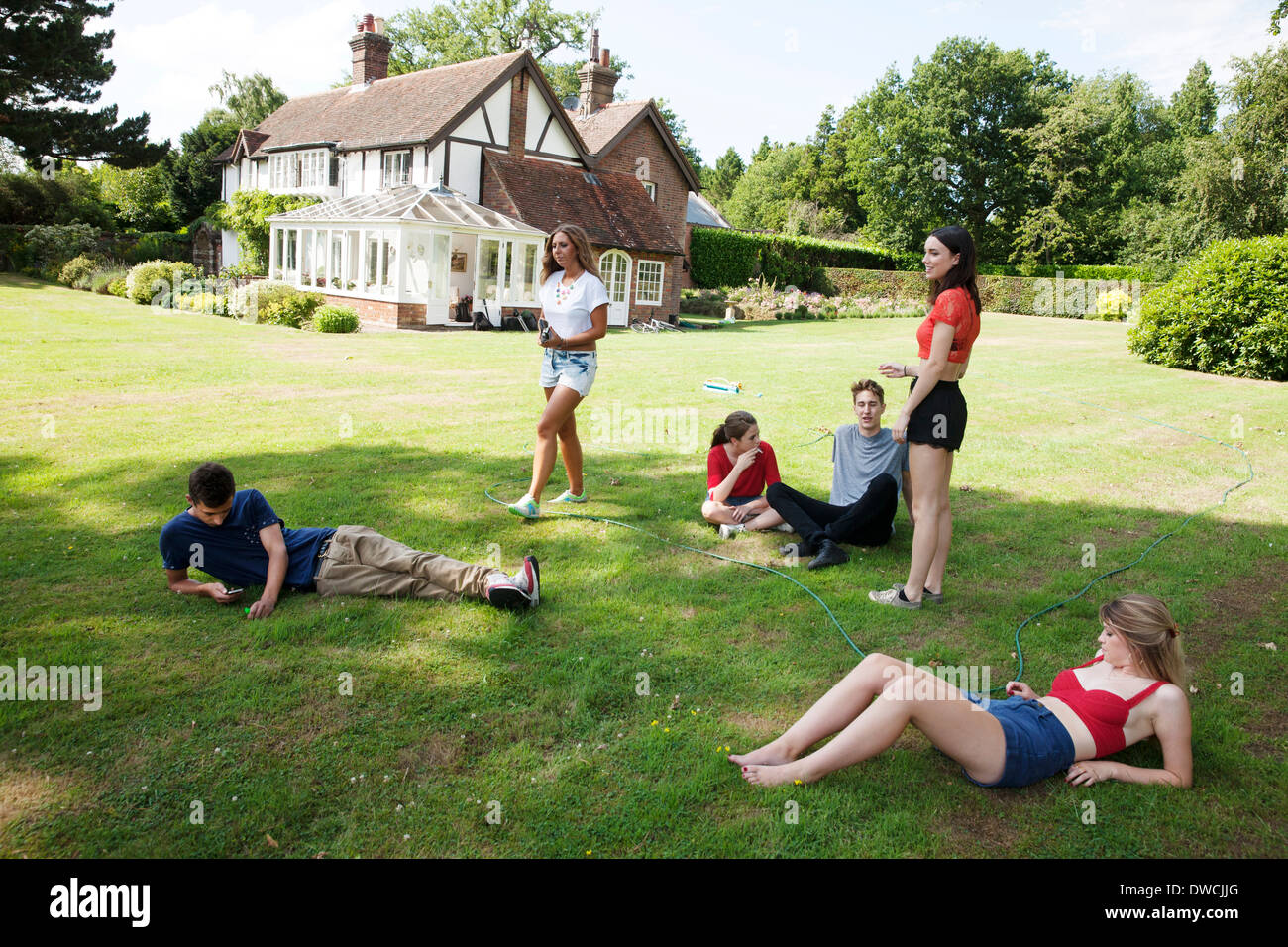 Six friends hi-res stock photography and images - Alamy