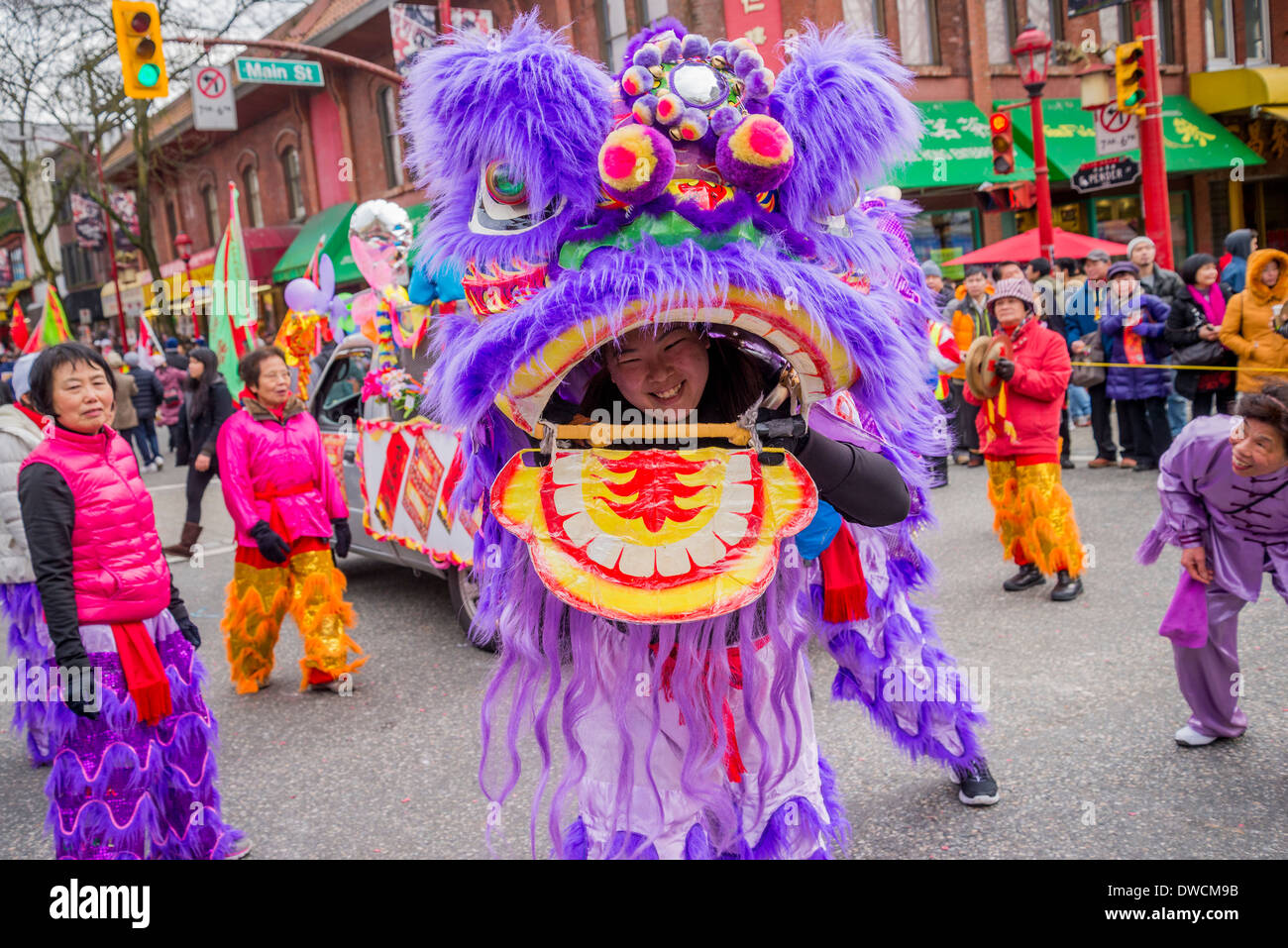 Lion parade hi-res stock photography and images - Alamy