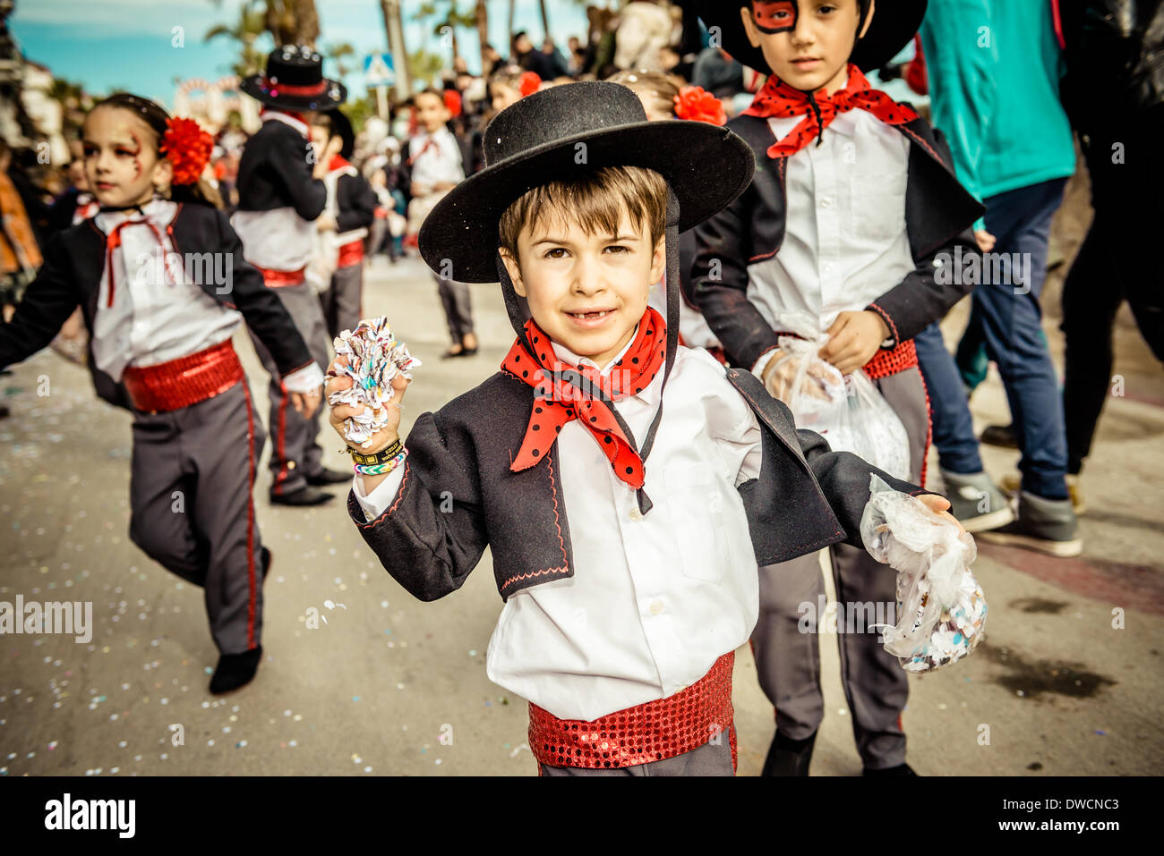 Colorful mexican dance costumes hi-res stock photography and images - Alamy