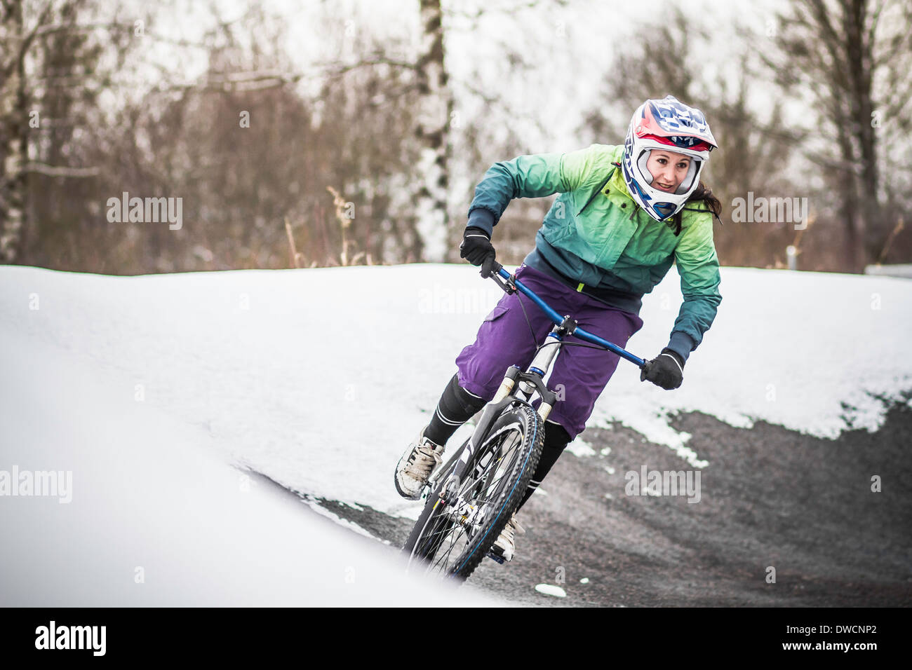 Professional female cyclist outdoors hi-res stock photography and ...