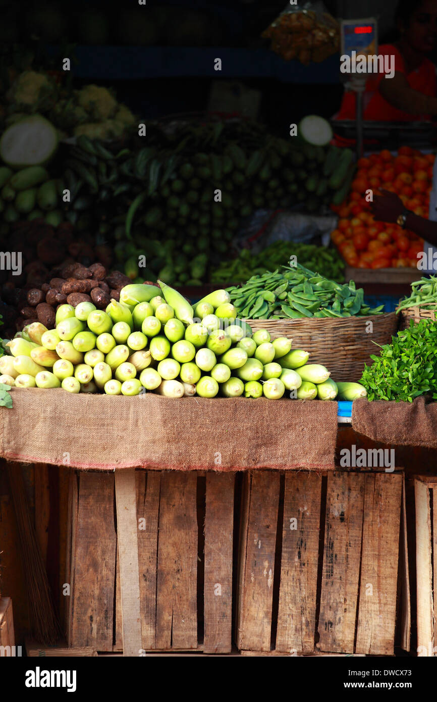 Fruit market in India Stock Photo - Alamy
