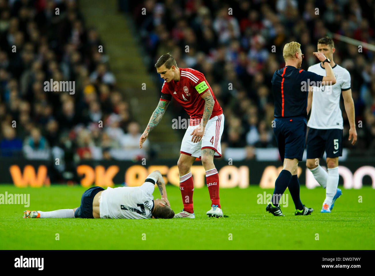 Soccer friendly arsenal england hi-res stock photography and images - Alamy