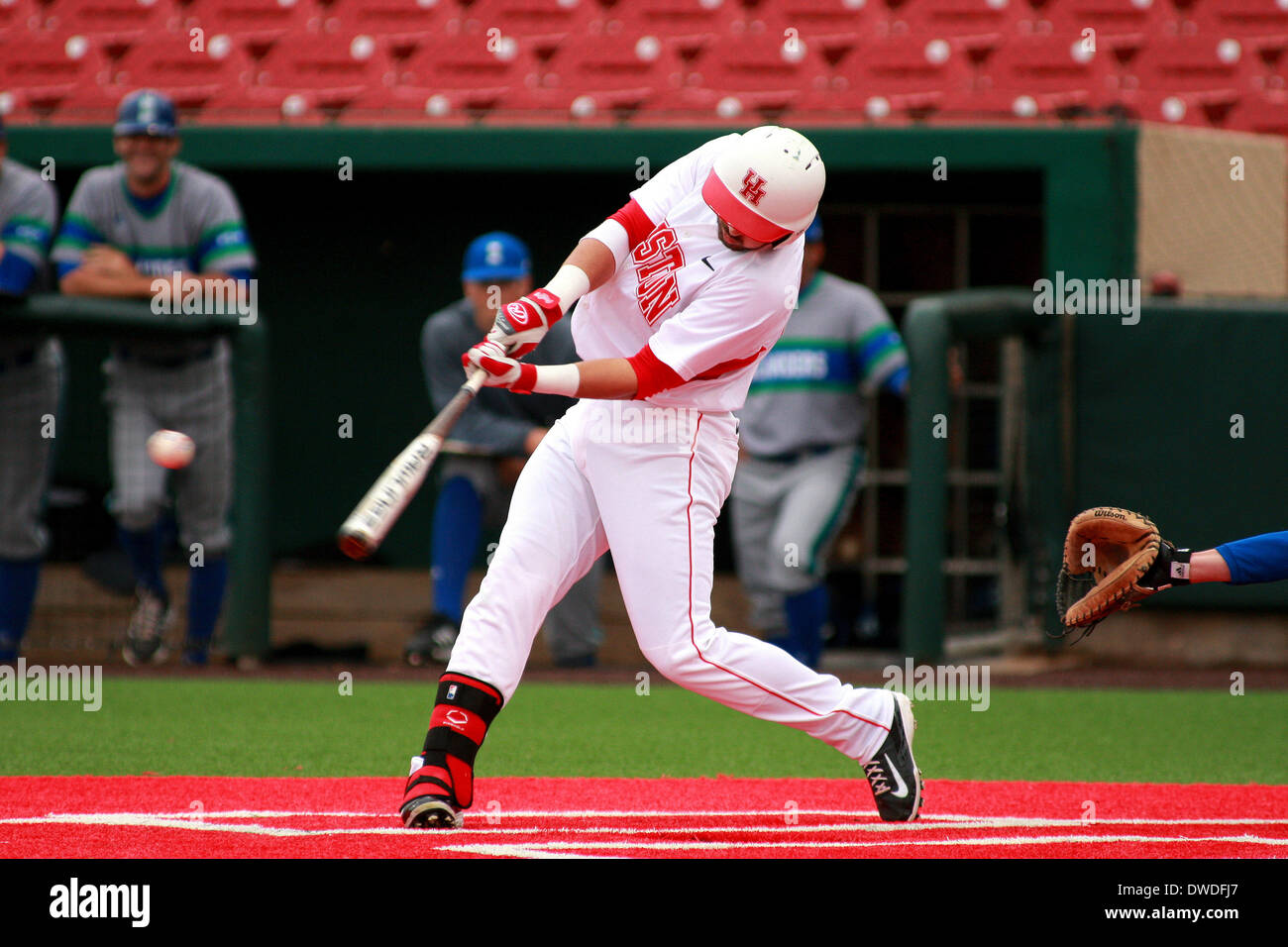 Middle infielder hi-res stock photography and images - Alamy