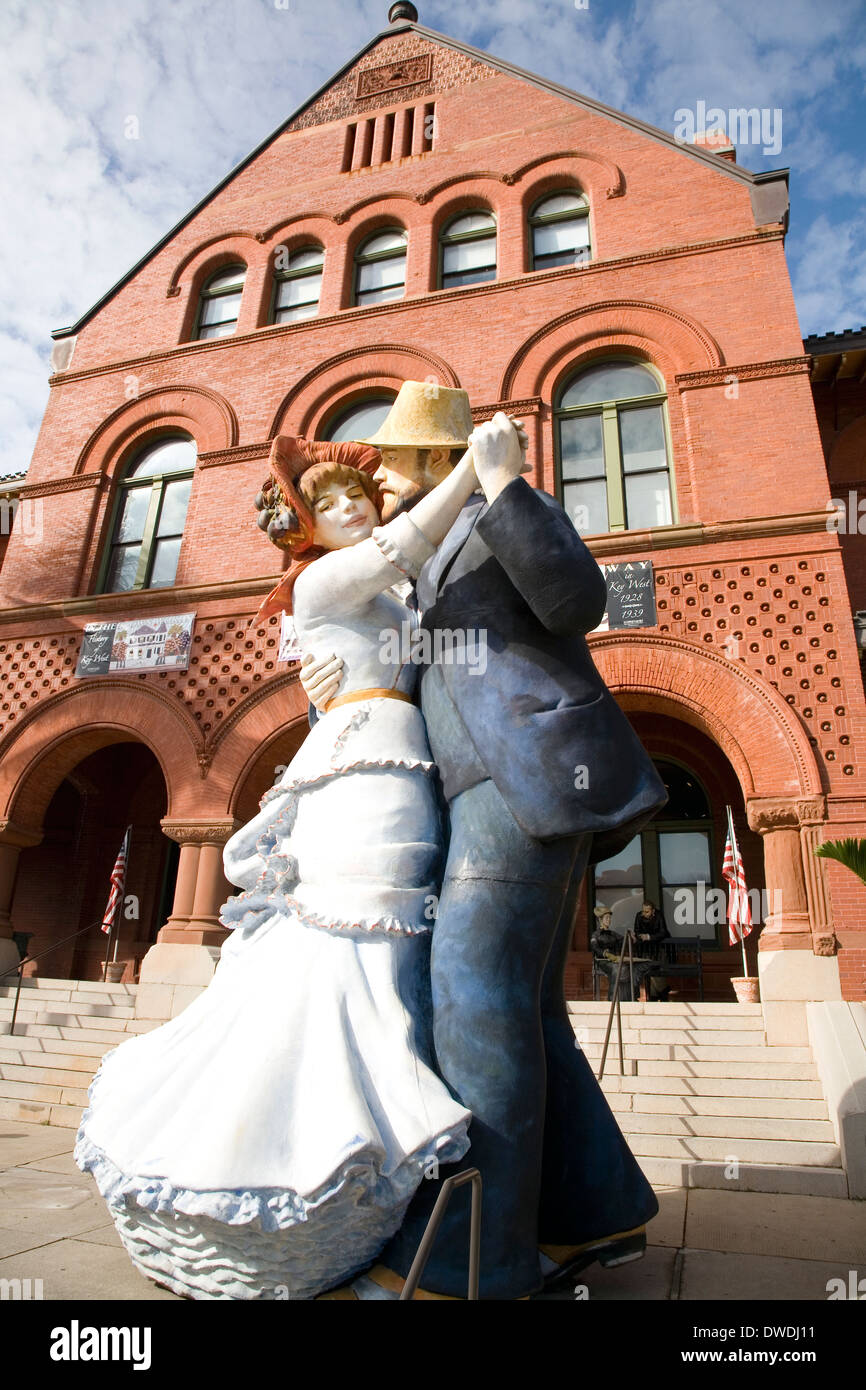 "Turn of the Century" by sculptor J. Seward Johnson fronts Custom House ...