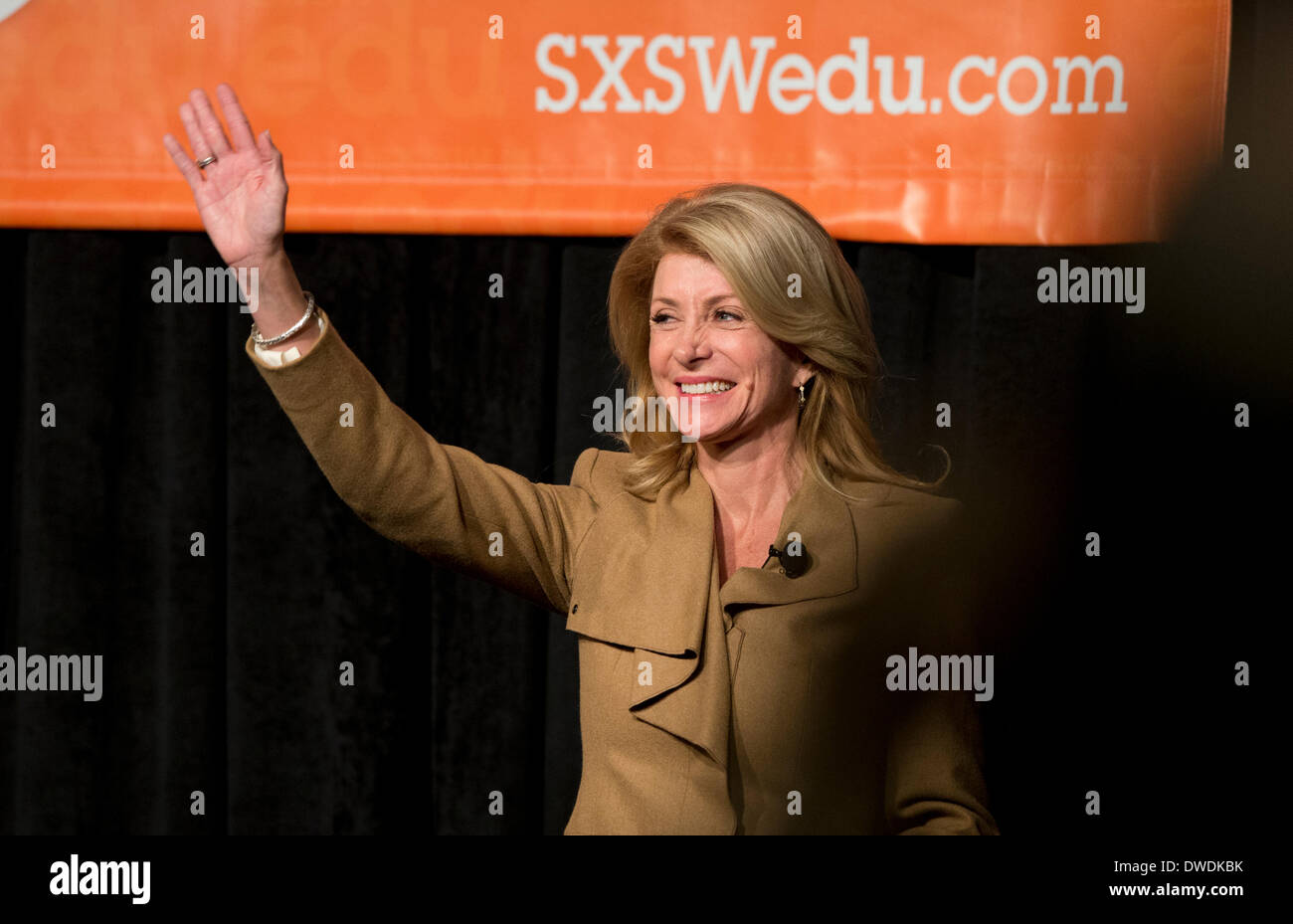 Wendy davis and greg abbott hi-res stock photography and images - Alamy