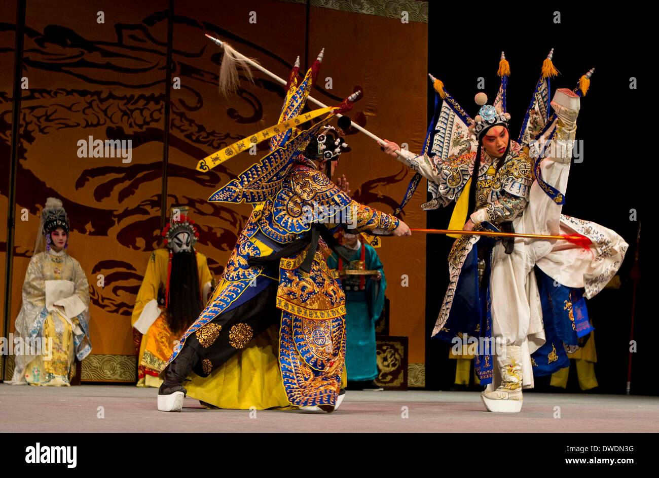 Shanghai peking opera theater hi-res stock photography and images - Alamy