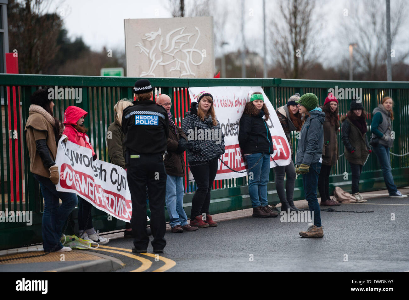 Aberystwyth Wales Uk, Thursday 6 March 2014 Members of ‘Cymdeithas yr ...