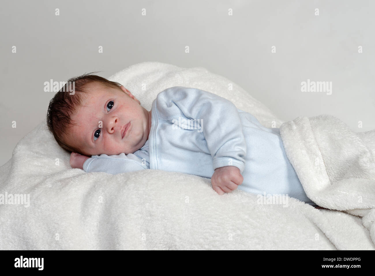 Newborn weeks old baby hi-res stock photography and images - Alamy