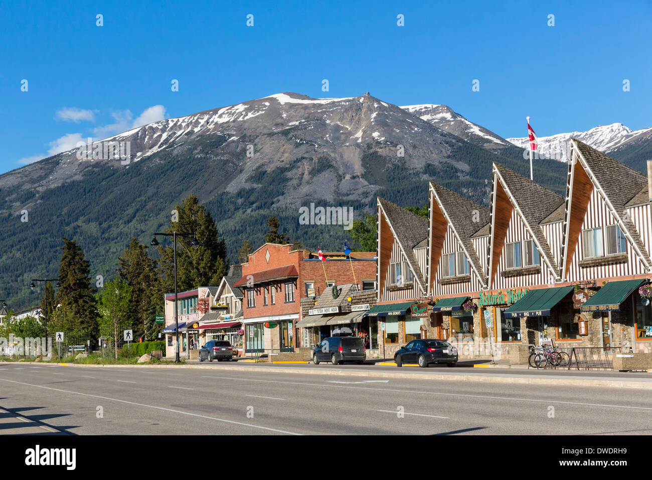 Canada, Alberta, Rocky Mountains, Jasper National Park, Jasper, view to ...
