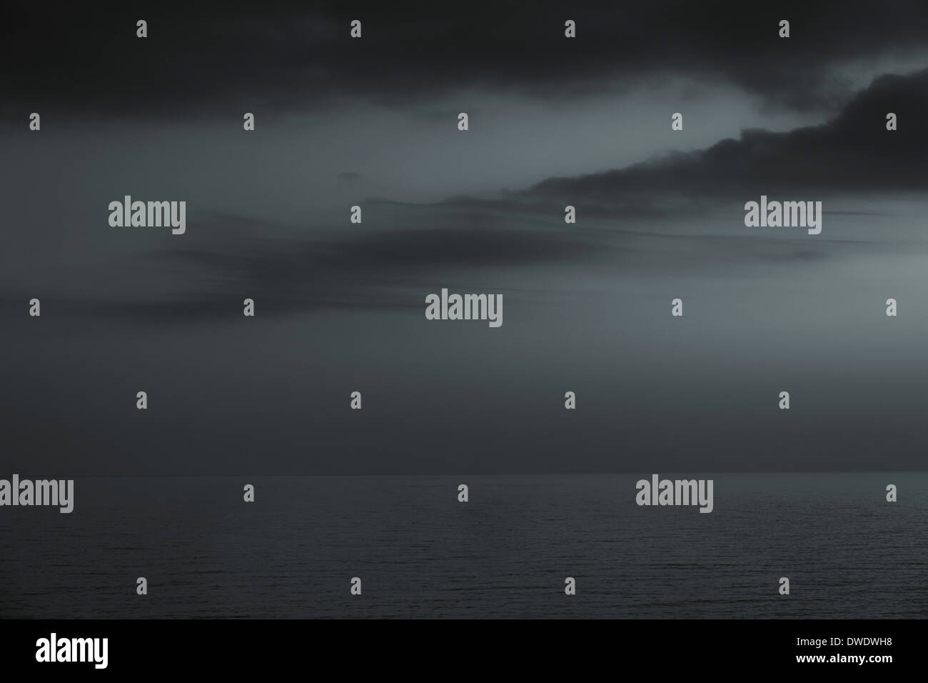 Flat ocean hi-res stock photography and images - Alamy