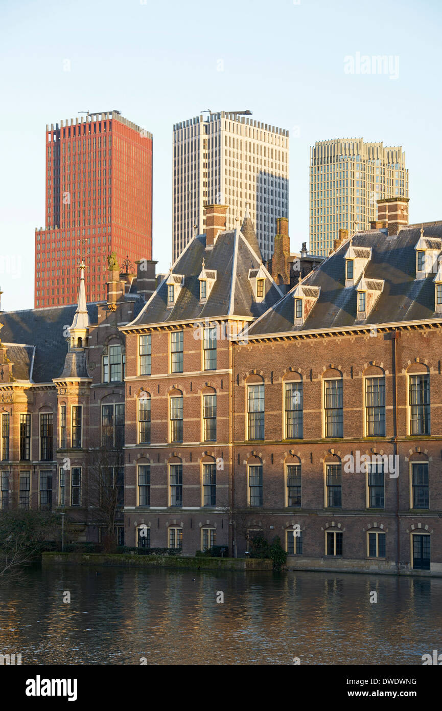 Hague skyline hi-res stock photography and images - Alamy