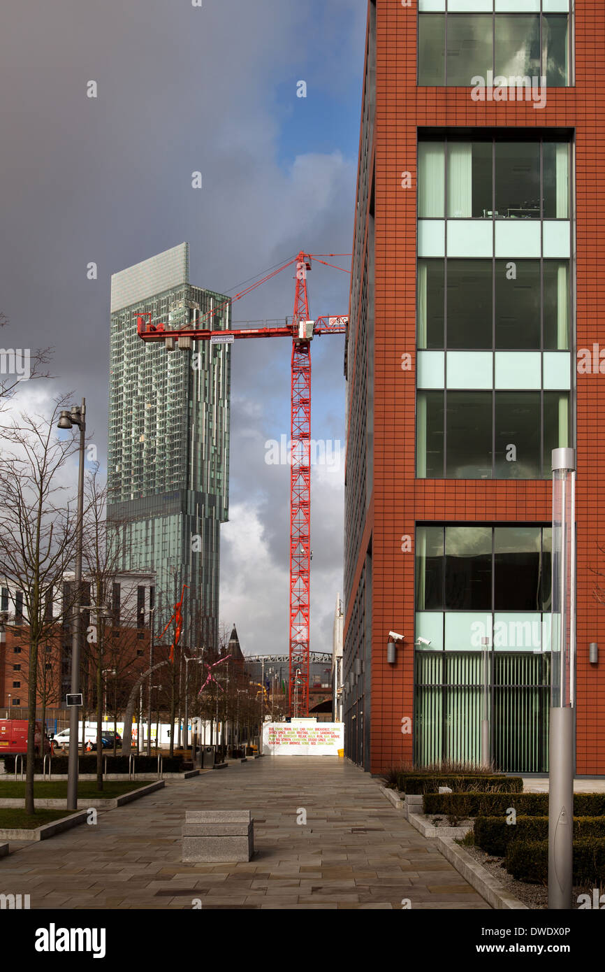 Hilton Building Cranes Structure High Resolution Stock Photography and ...