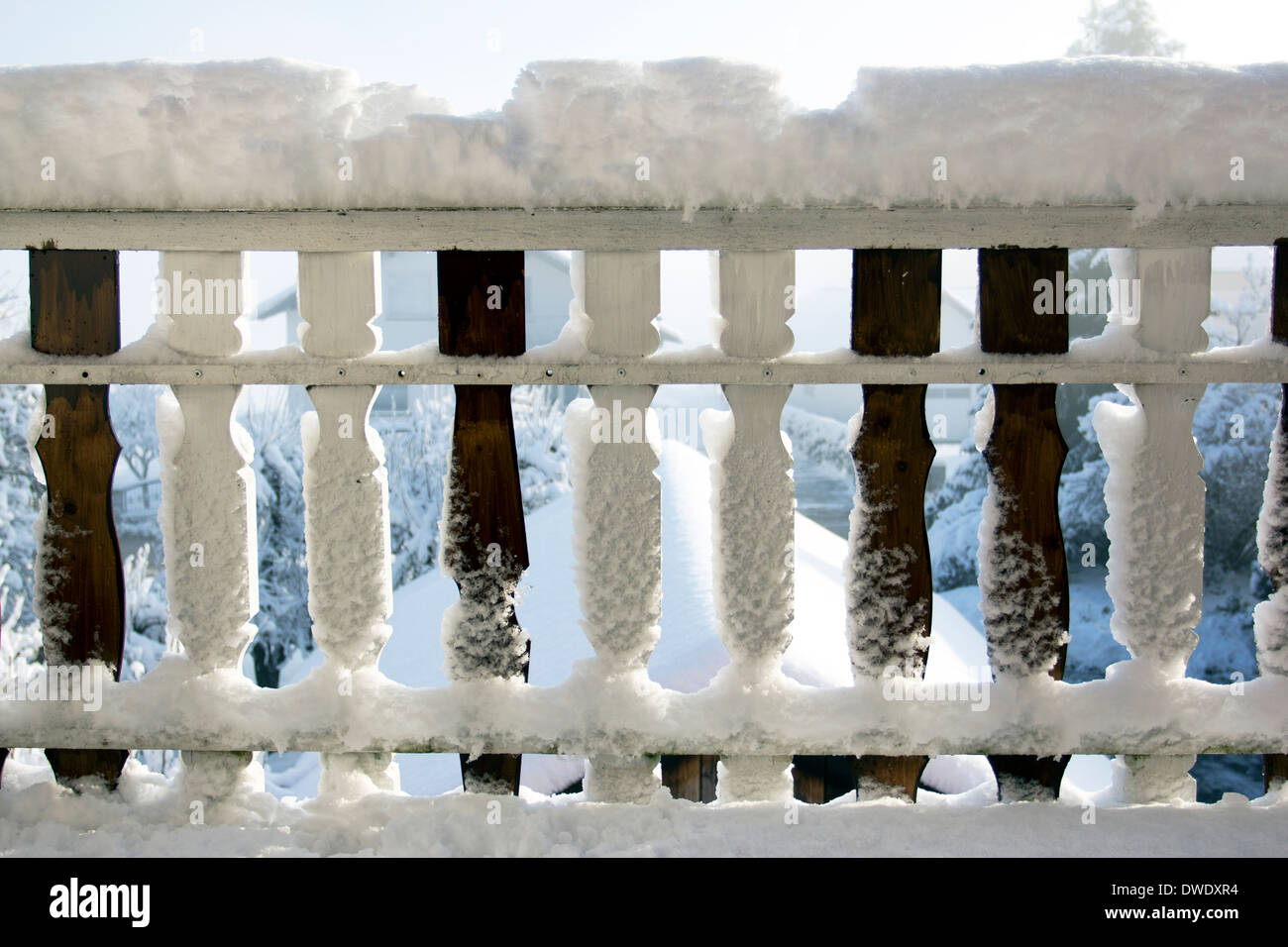 Snow balcony hi-res stock photography and images - Alamy