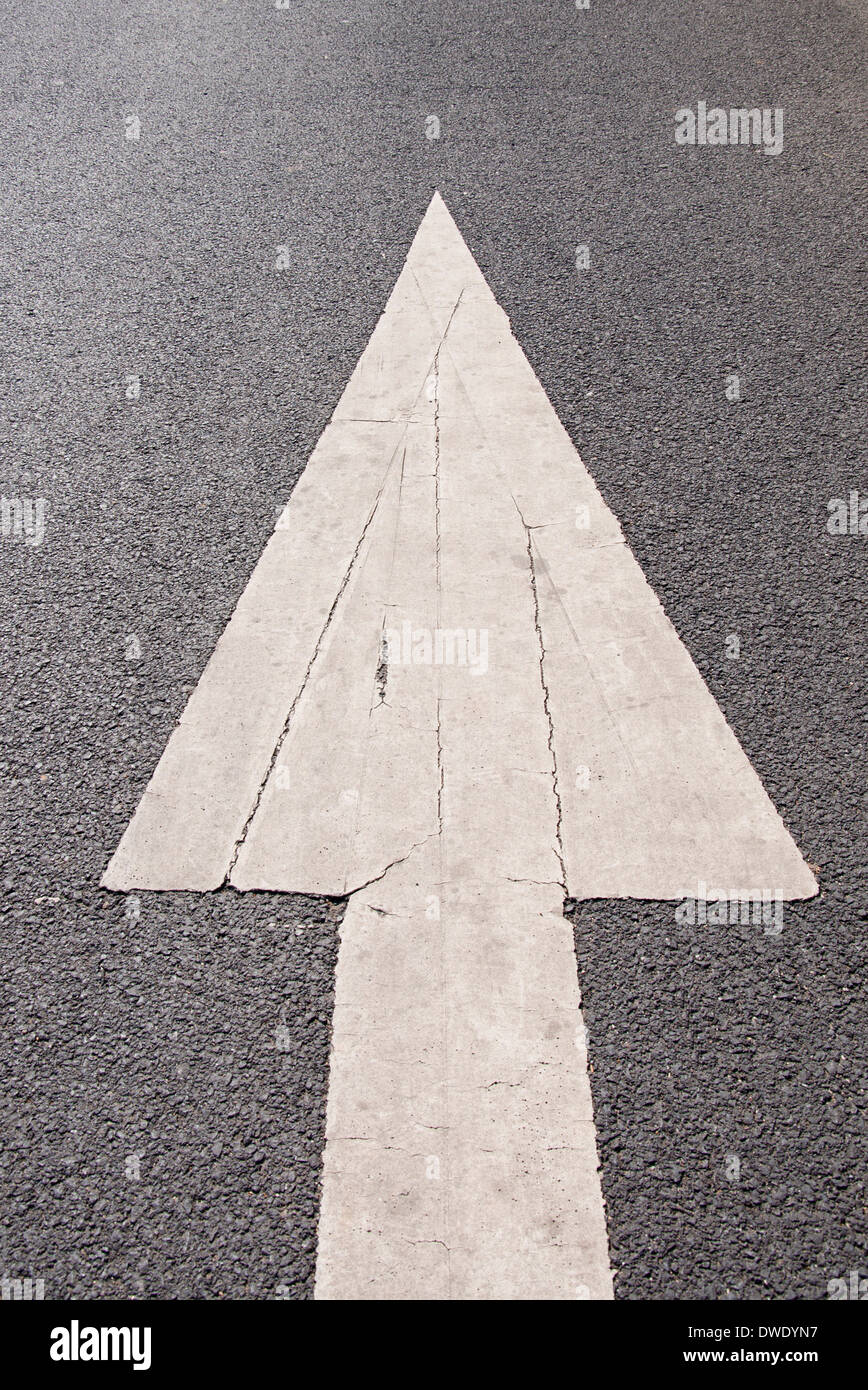 Empty lane with arrow sign hi-res stock photography and images - Alamy