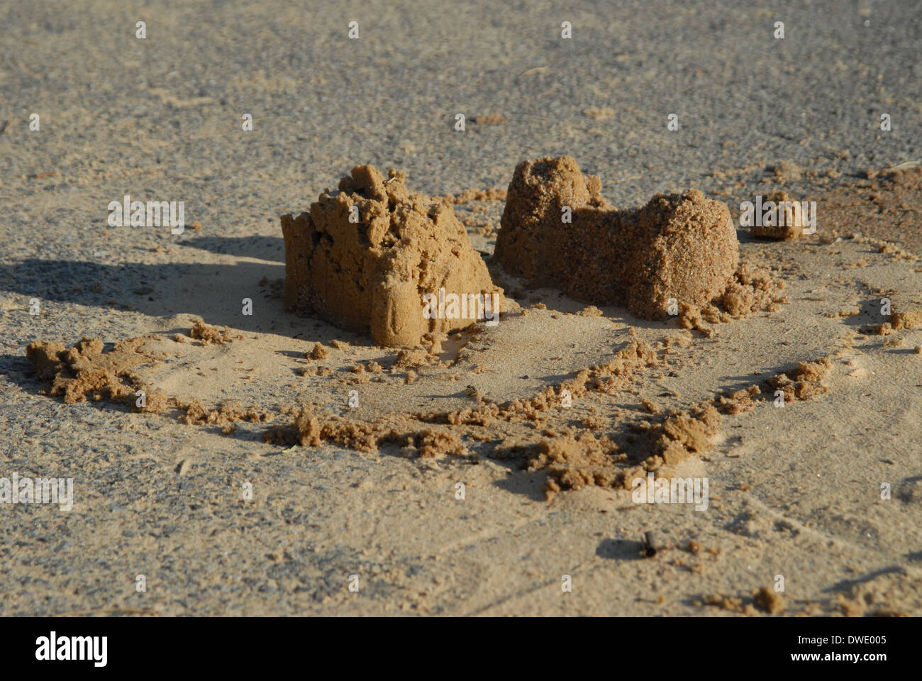 Ruined sand castle hi-res stock photography and images - Alamy