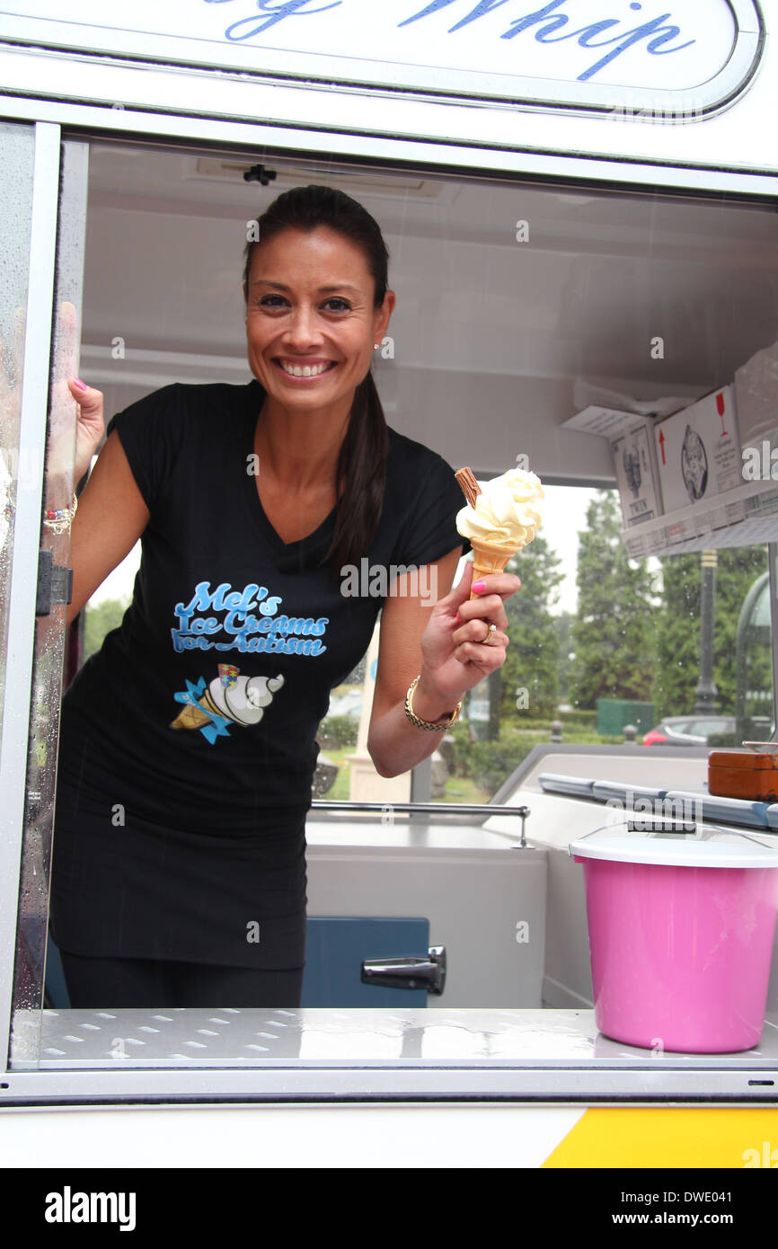 Melanie Sykes Model High Resolution Stock Photography and Images - Alamy