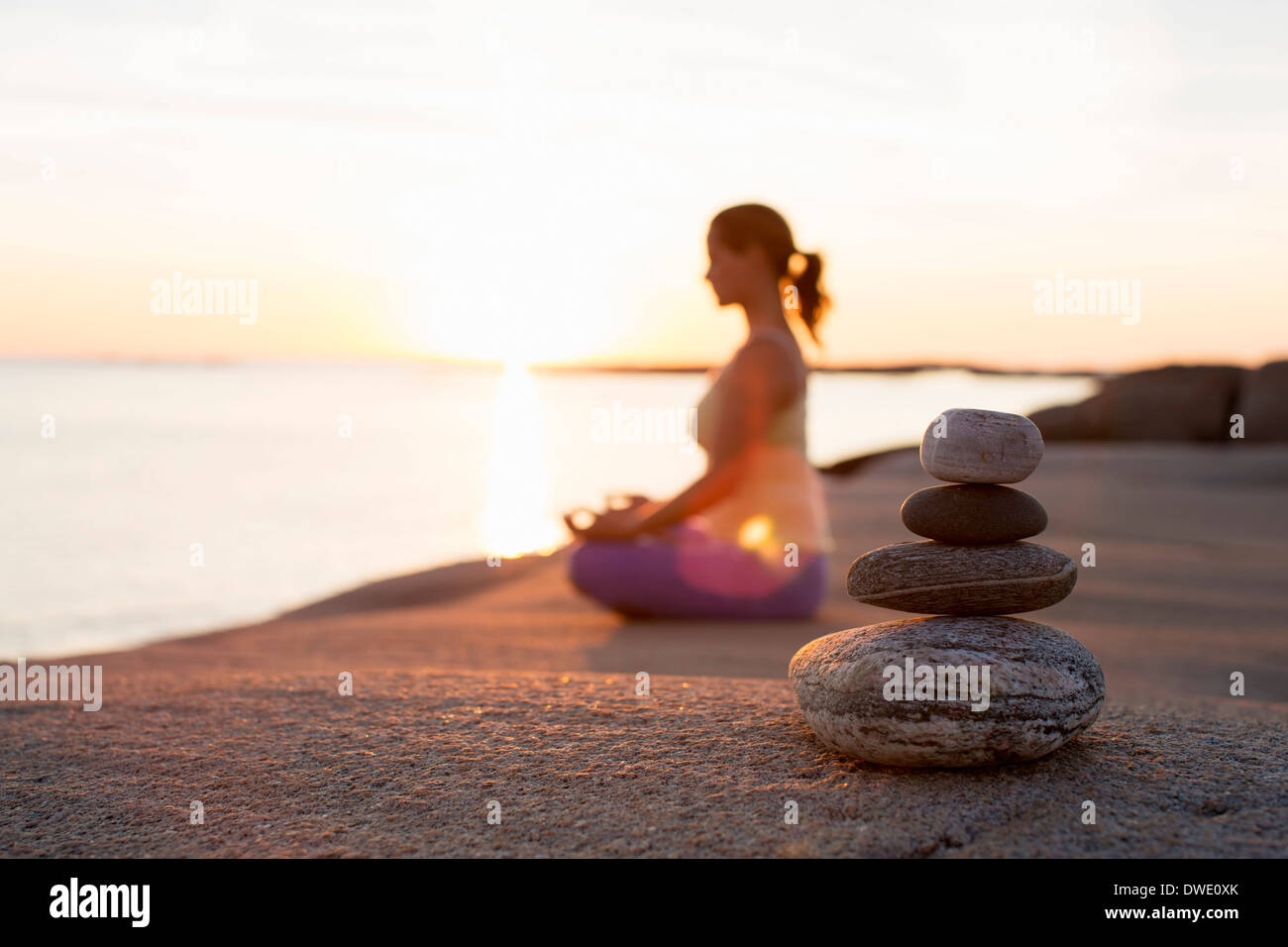 Body position on side hi-res stock photography and images - Alamy