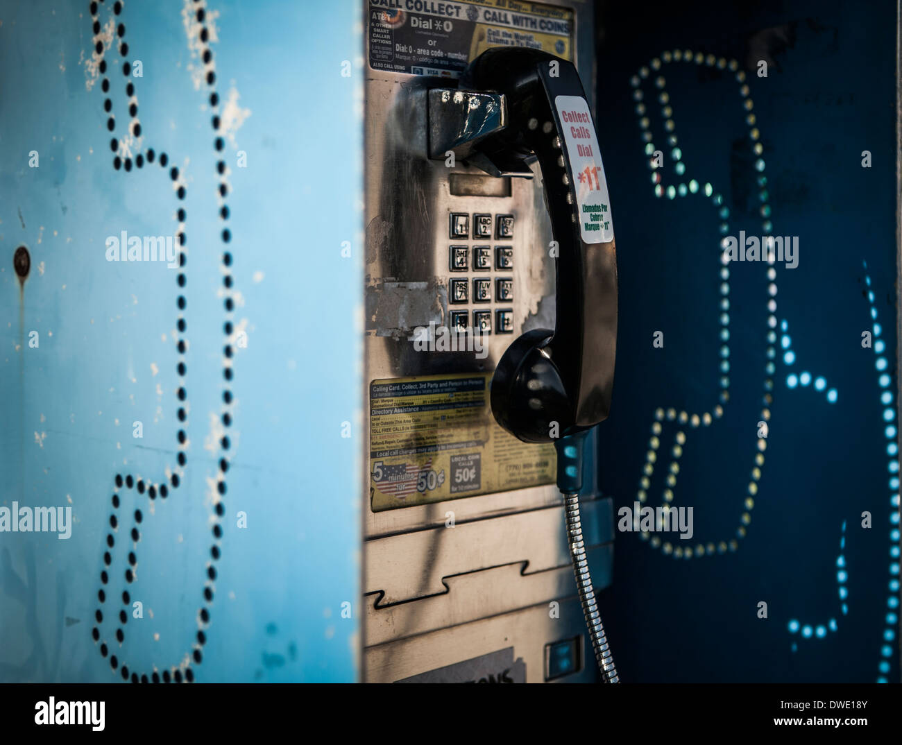 Payphone hi-res stock photography and images - Alamy